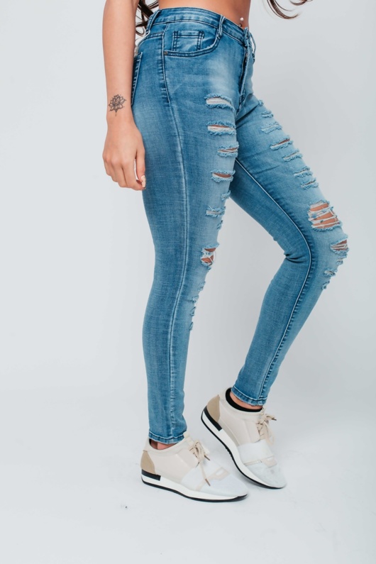 Arianna Ajtar Washed Denim Ripped Skinny Jeans